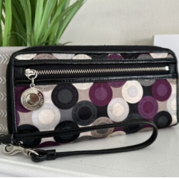 Coach | Bags | Coach Authentic Leather Op Art Purple Wallet Zip Around ...